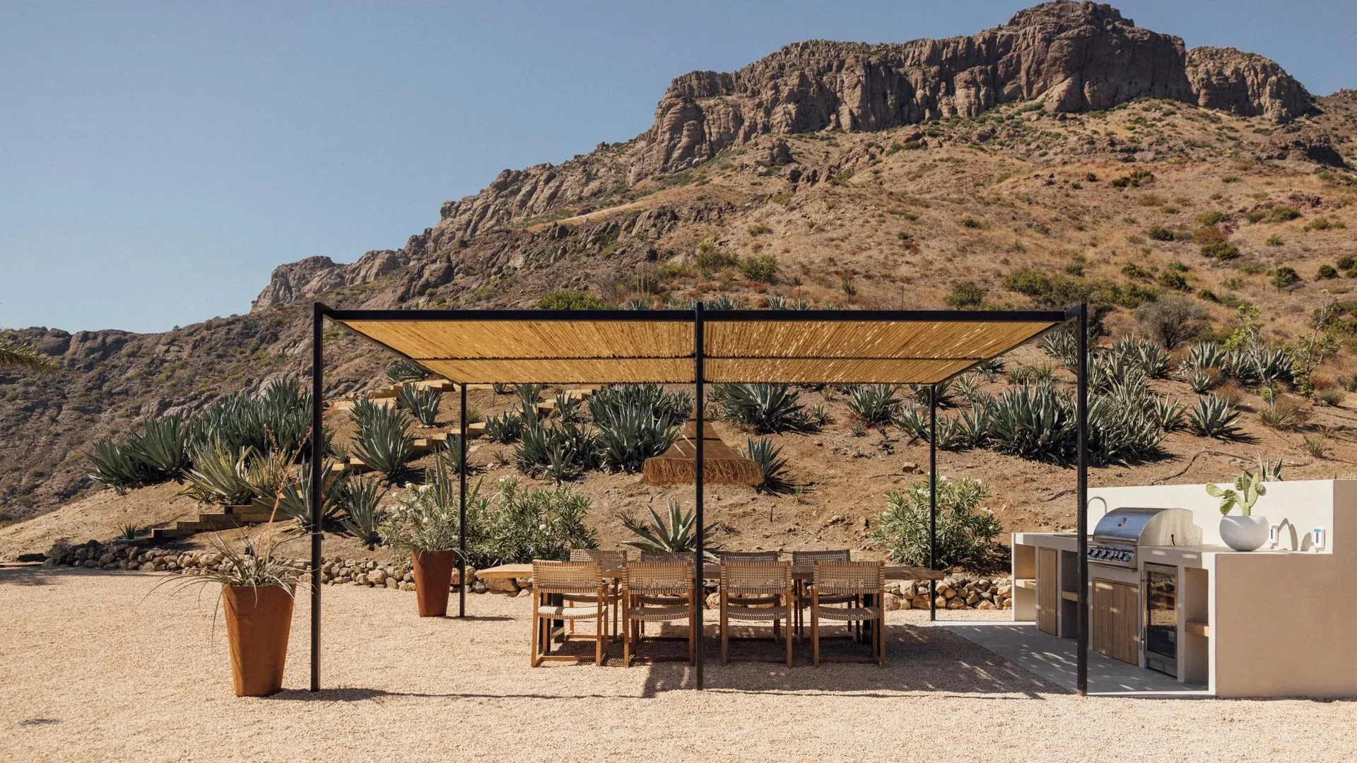 Agave House | Stunning Villa perched in Malibu Hills, California